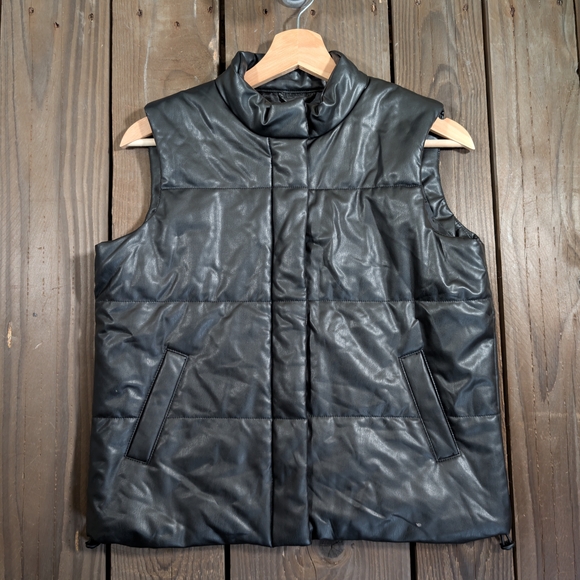 Freshman | Jackets & Coats | Nwt Freshman Black Puffer Vest | Poshmark